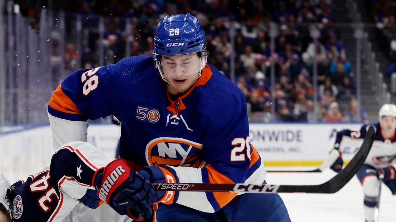 Defenseman Romanov focused on breaking Islanders' skid - Newsday
