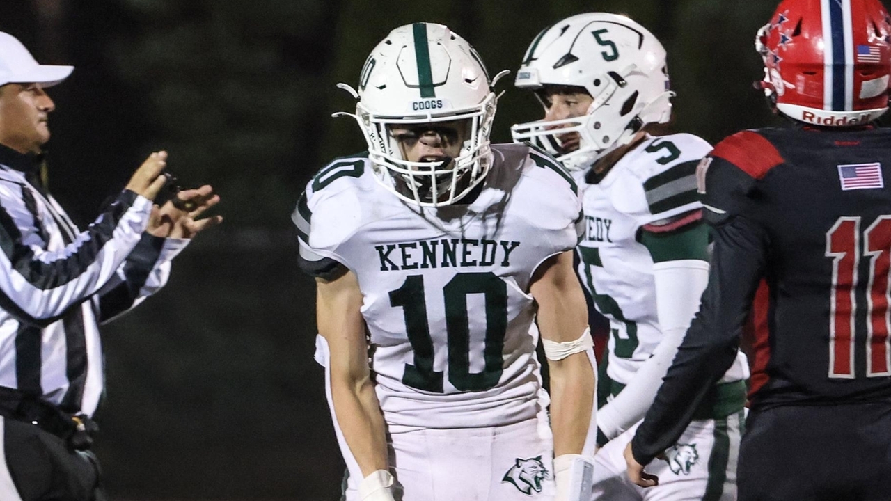 Bellmore JFK clinches first playoff berth since 2017 - Newsday