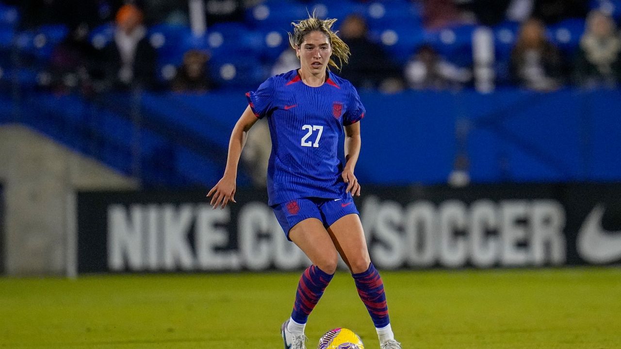 US midfielder Korbin Albert joins Lyon from PSG on a three-season deal ...