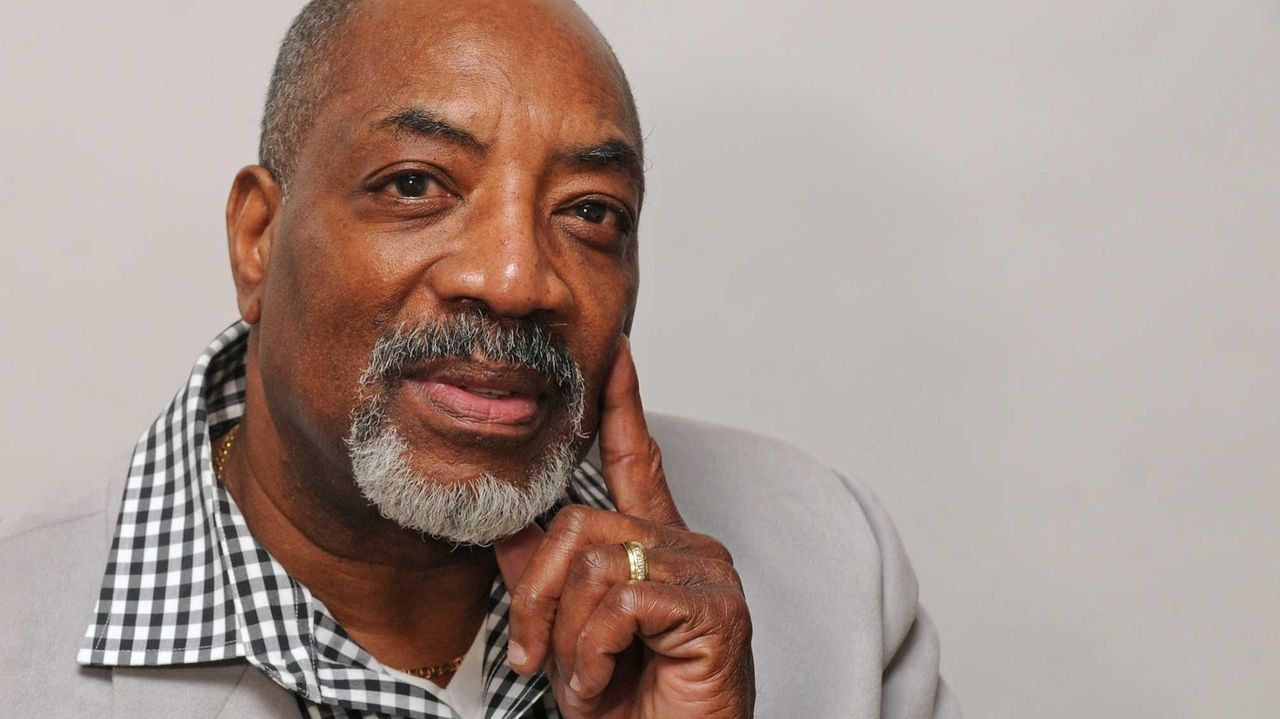 Retired Ted Adams taught Hempstead's players how to succeed on court ...