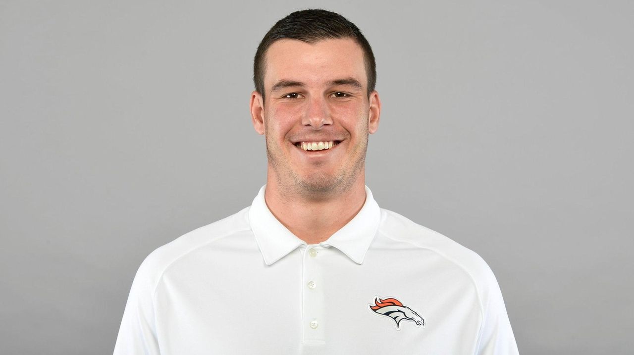 LI's Rob Calabrese formally announced as Jets quarterbacks coach - Newsday