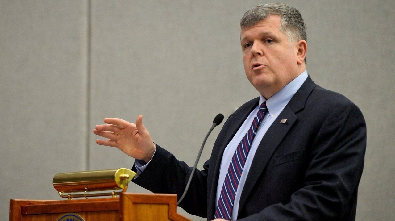 Suffolk Democrats play politics with local judgeships - Newsday