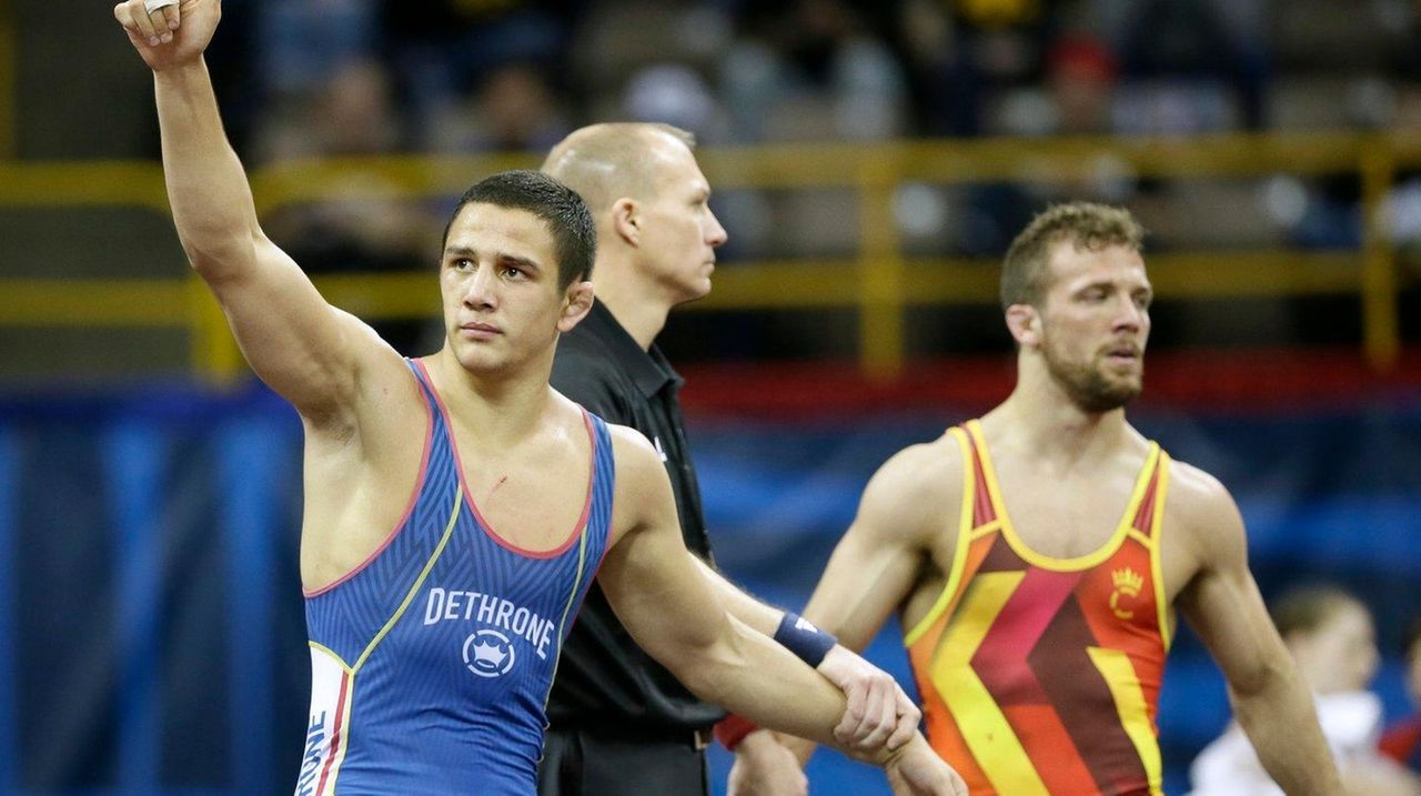 Zach Freeman vs. Aaron Pico a stark contrast in experience, hype for ...