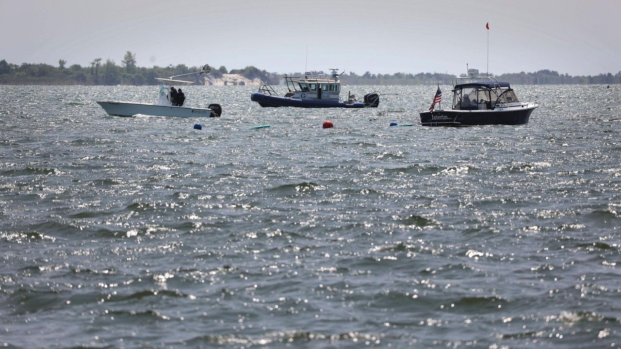Dive teams join police, volunteers in search for missing boater James ...