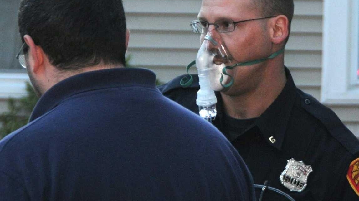 Suffolk officers save woman from Coram fire - Newsday