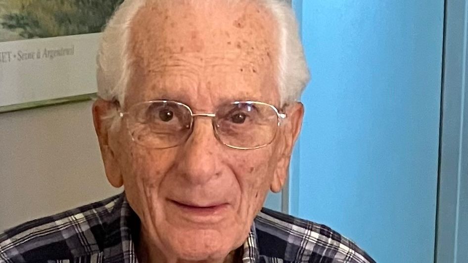 Pasquale Calabria, longtime Bethpage resident, Grumman mechanic, dies ...