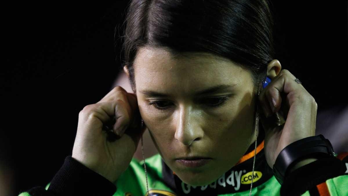 Danica Patrick finishes 38th in Daytona 500 - Newsday