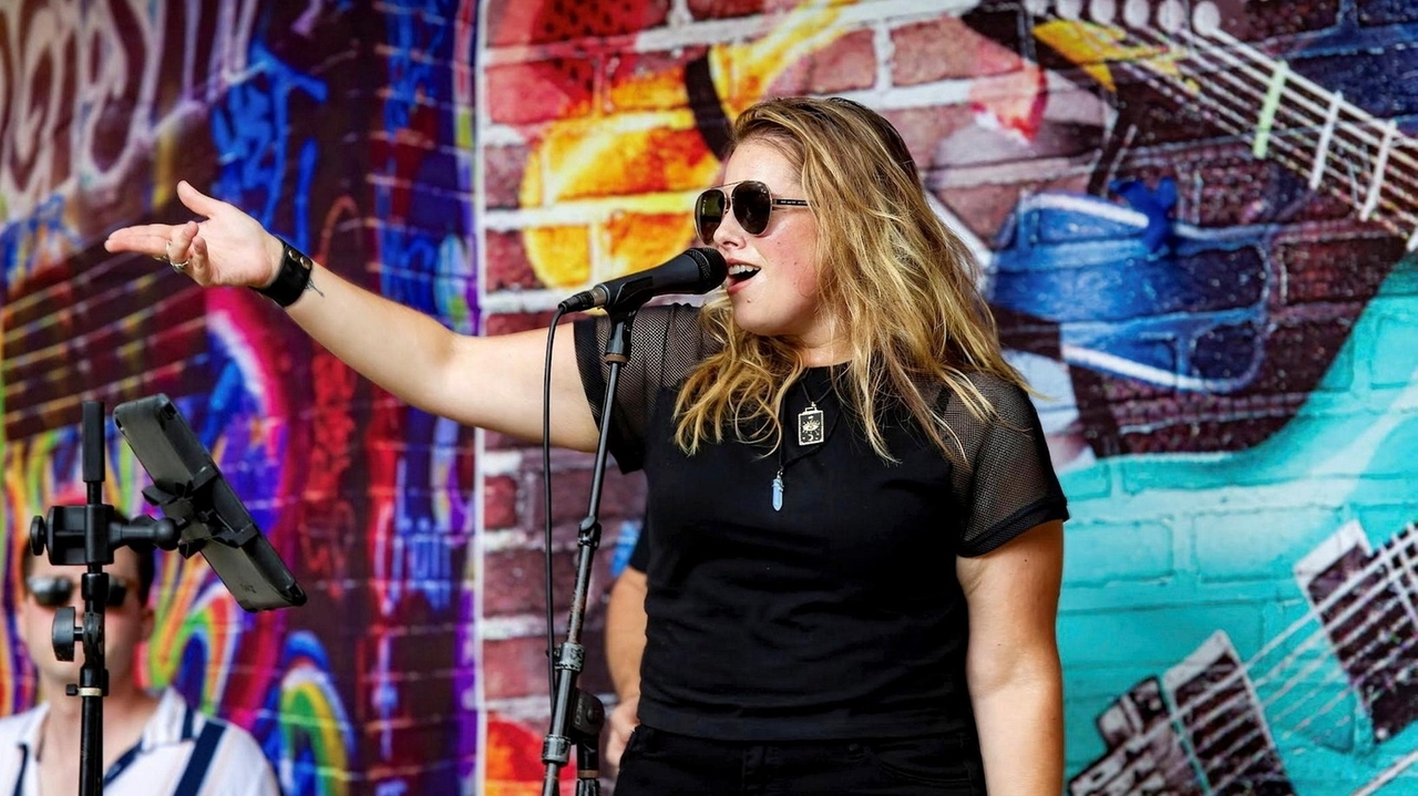 Simply Swifties, Joni Project, more girl power on LI stages - Newsday
