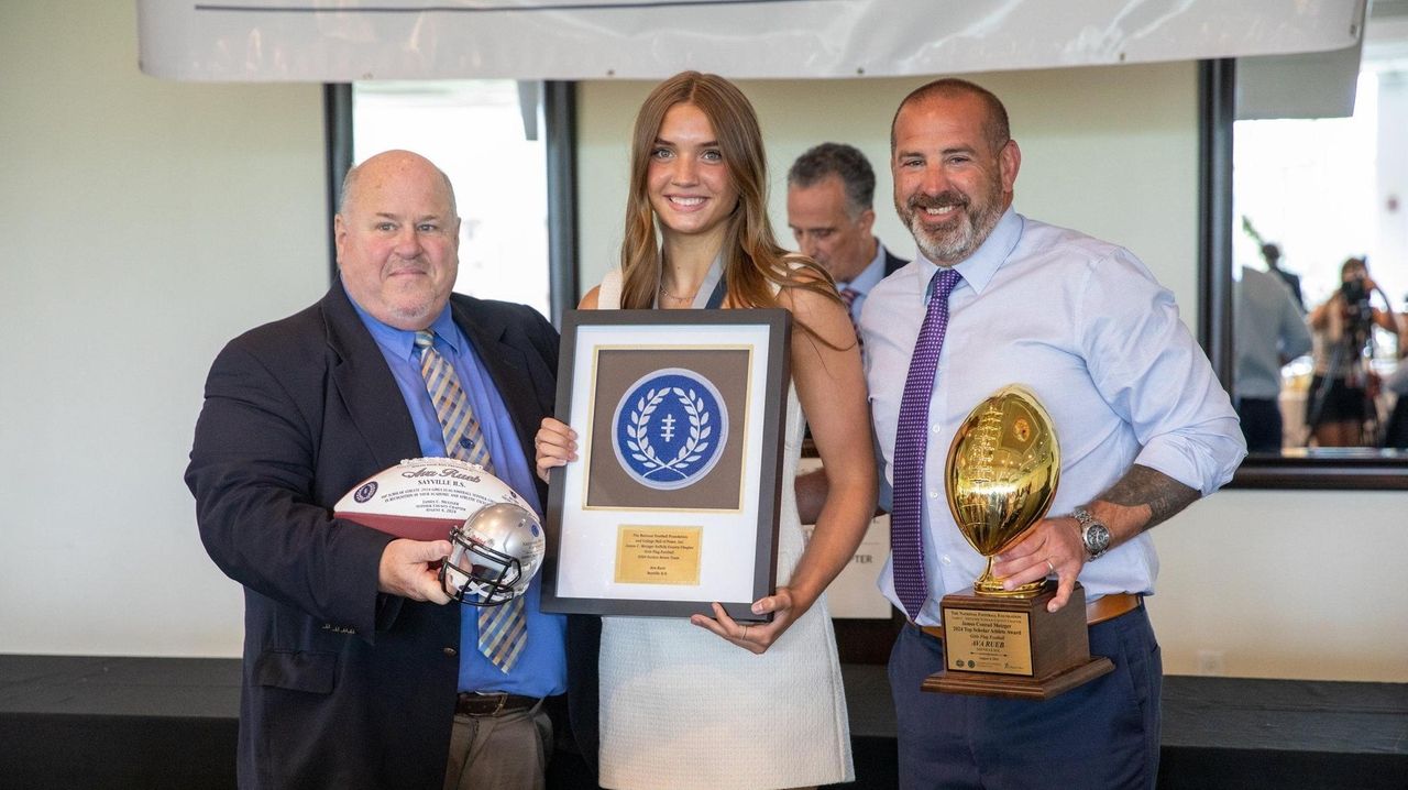 National Football Foundation's Suffolk chapter honors top scholar ...