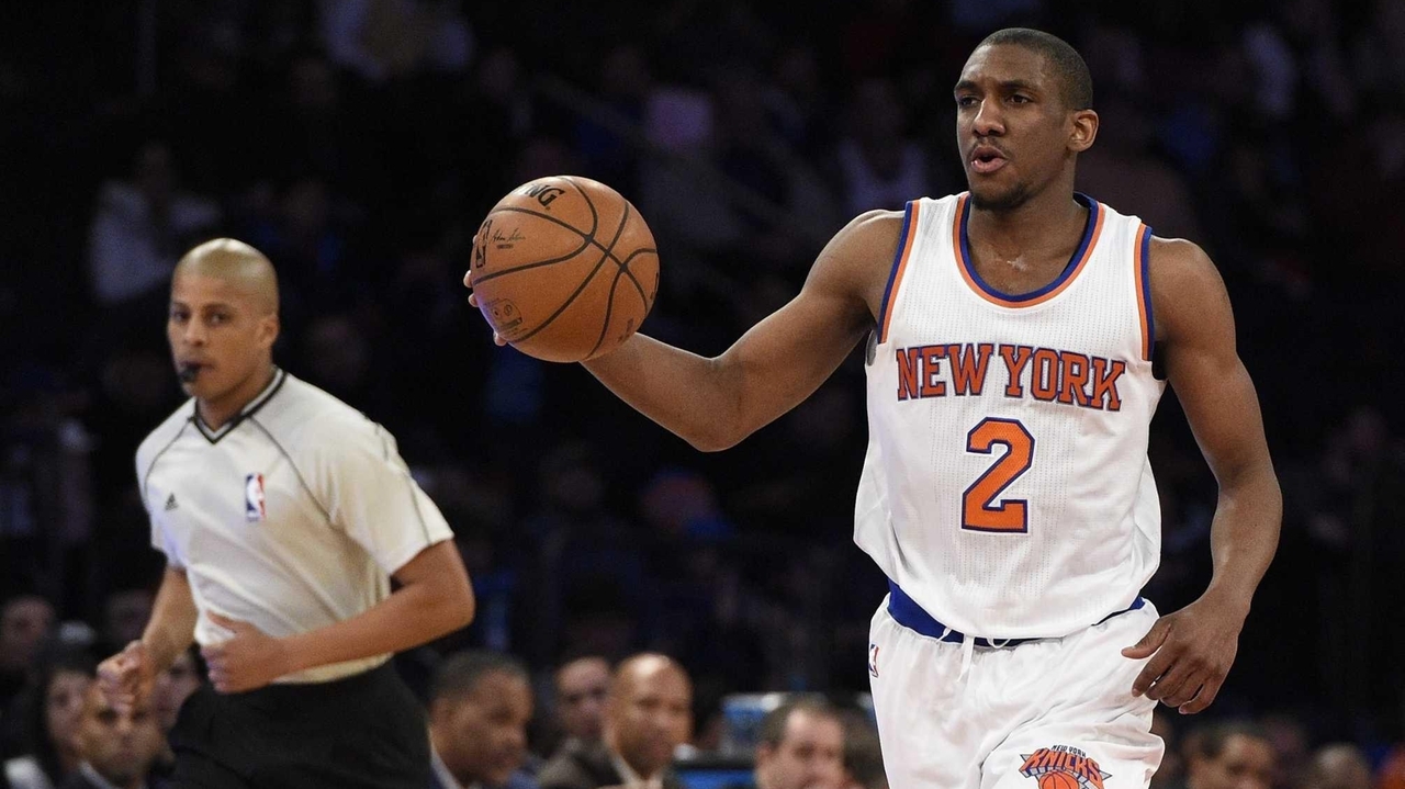 Knicks win No. 16 against Magic; Derek Fisher praises Langston Galloway ...