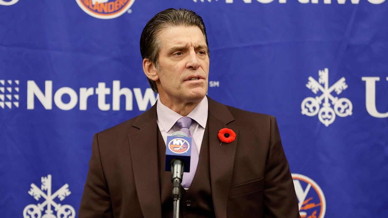 Islanders coach Lane Lambert has one punishment tool: Limiting ice time ...