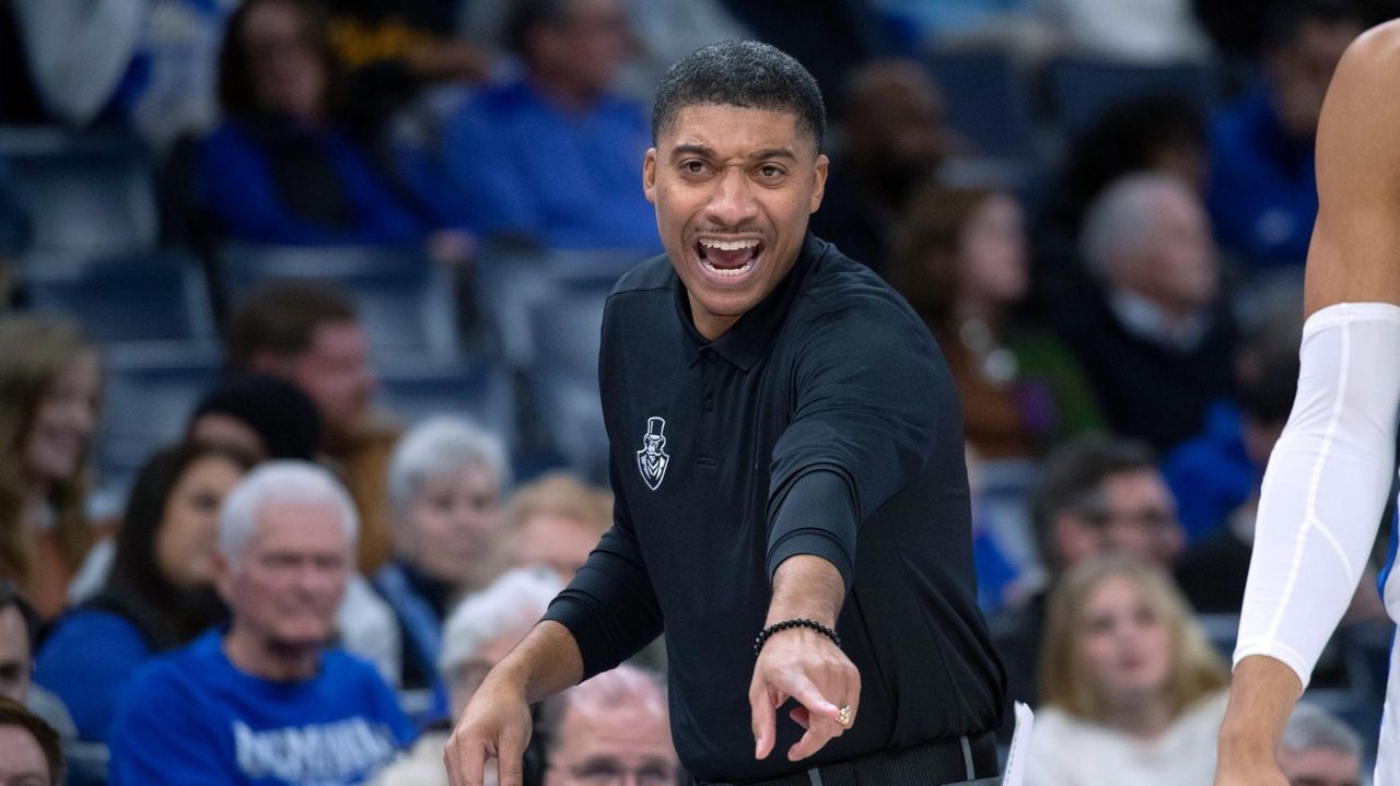 David Jones scores 19, No. 19 Memphis pulls away in 2nd half for 81-70 ...