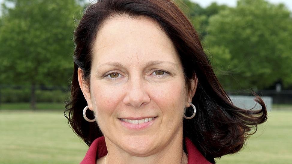 Bay Shore's Allison and John Pfeffer win their 300th - Newsday