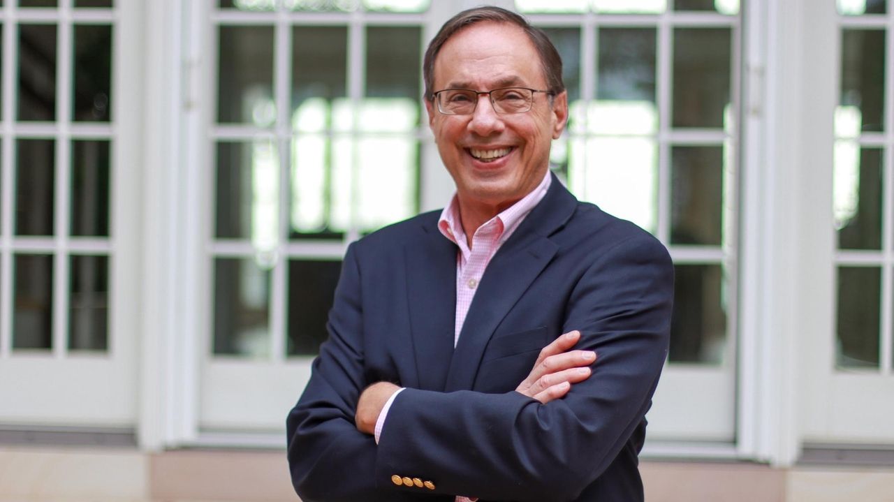 Mark Daniels returning with new radio show on Monday - Newsday