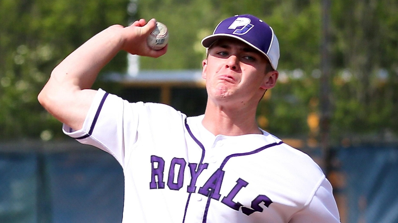 Luke Filippi tosses complete game to lead Port Jefferson baseball to ...
