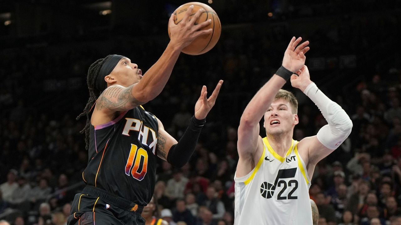 Booker scores 47 points, Allen forces OT with 3-pointer at buzzer in Suns' 135-127 win over Jazz ...