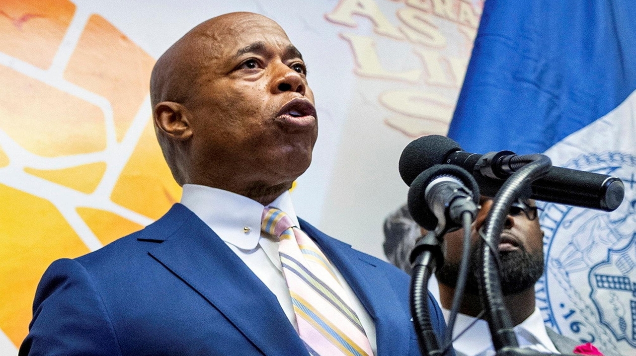 NYC Mayor-elect Eric Adams postpones public inauguration, citing COVID ...