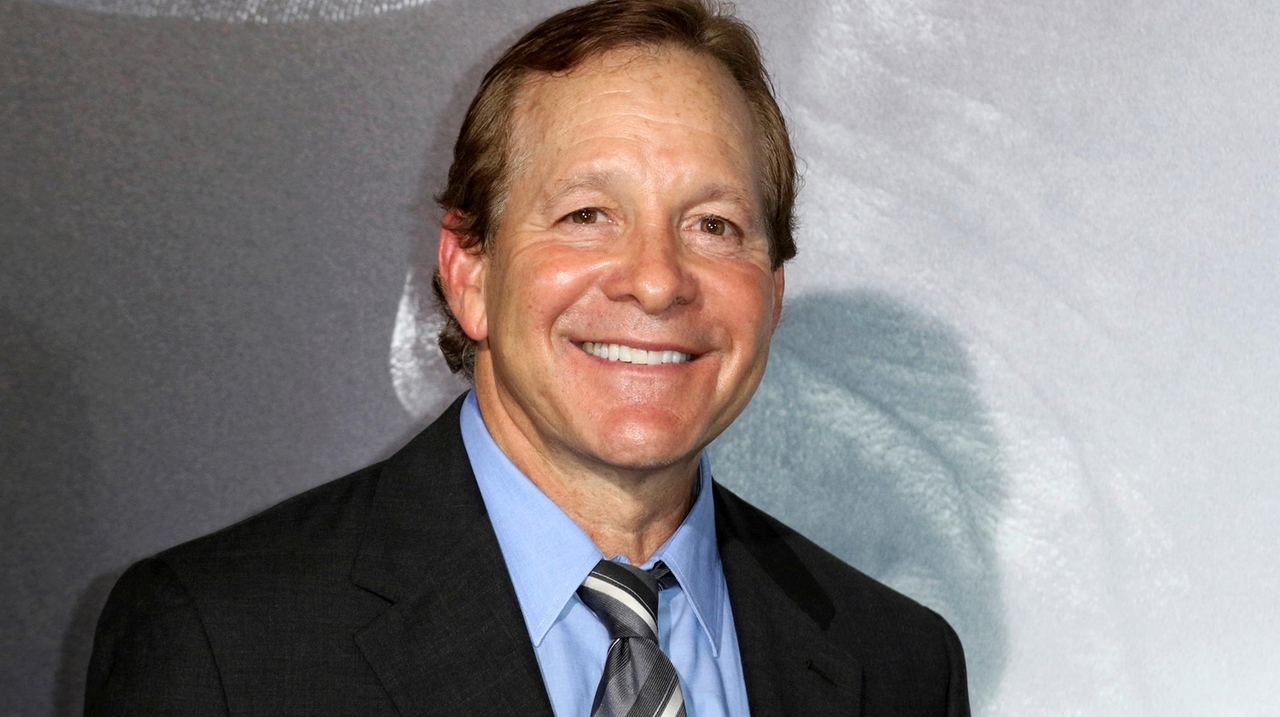 LI's Steve Guttenberg marries CBS journalist Emily Smith - Newsday
