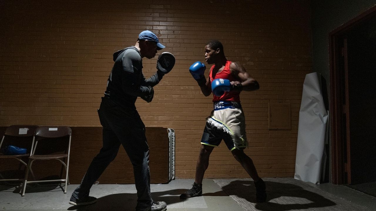 With Olympic goals, pro dreams, Chicago boxer maps gold path - Newsday