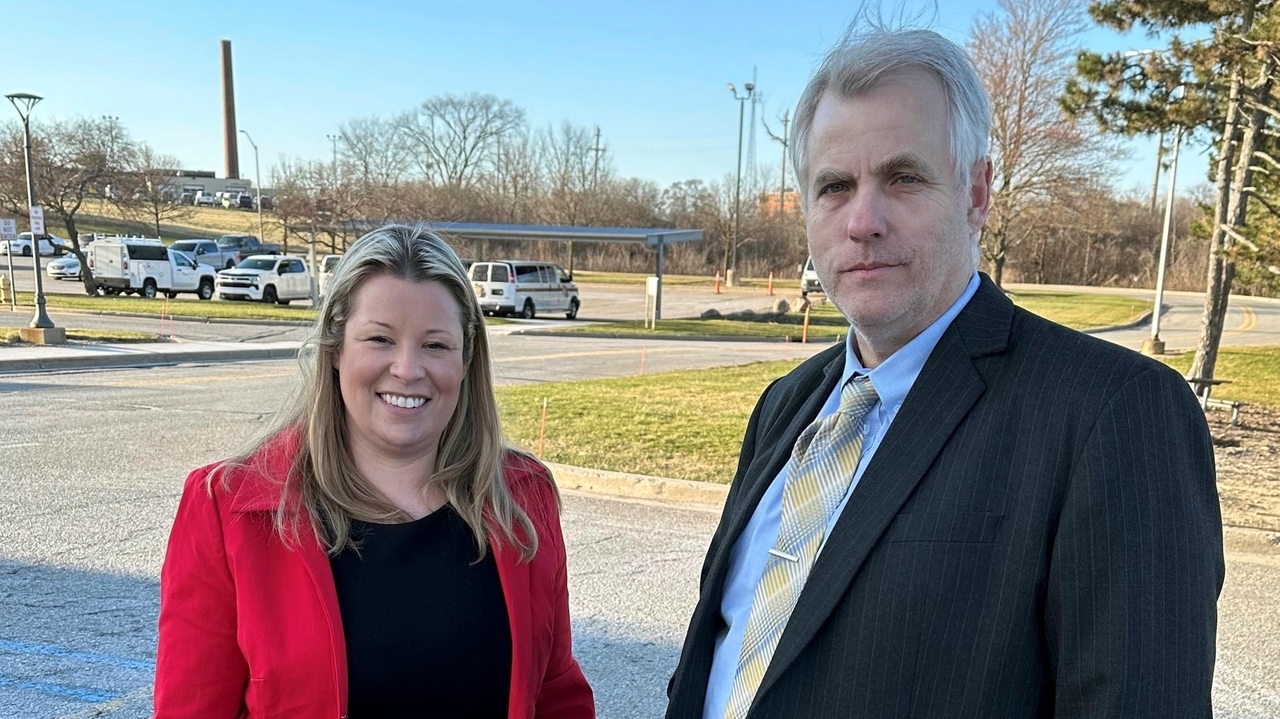 Pro-Trump attorney in Michigan released from jail after posting bail on ...