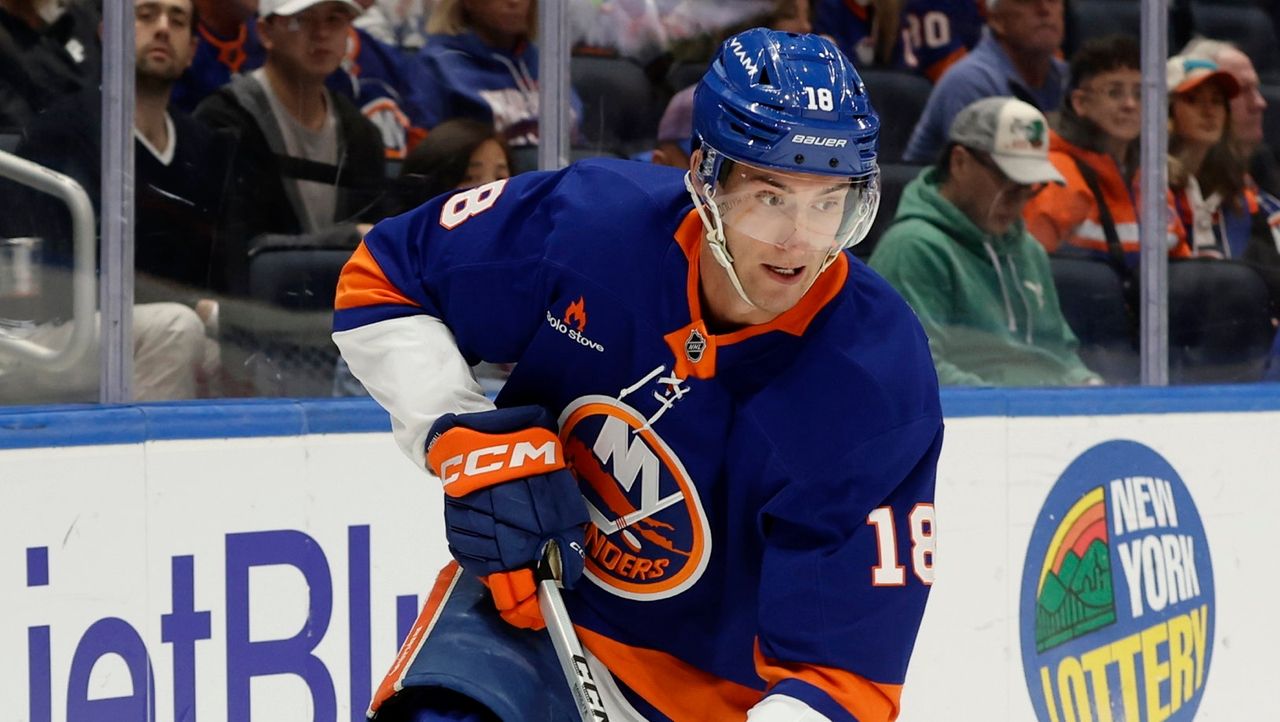 Pierre Engvall happy to be back with Islanders - Newsday