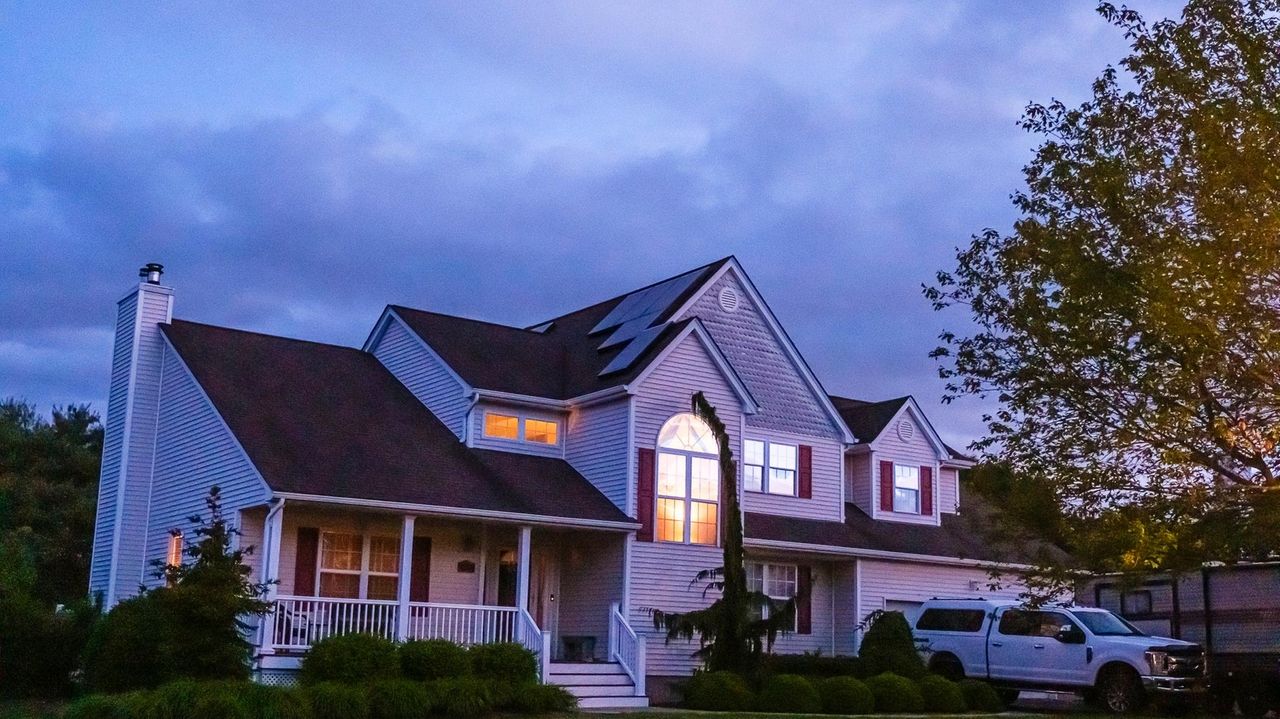 Matthew Zoll, suspect in stabbing of father, ID'd as body found in Long ...