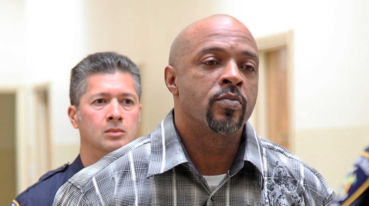 Freeport man pleads not guilty to dogfighting racket charges - Newsday