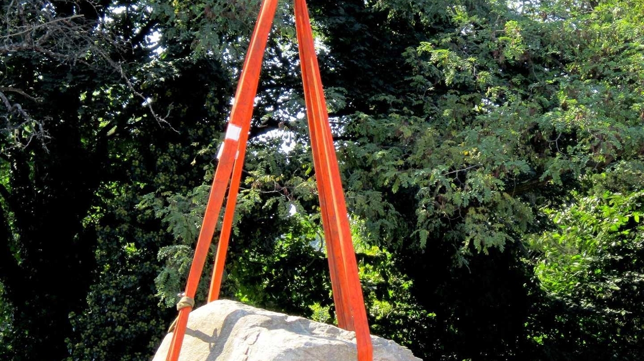 Huntington's Nathan Hale rock has new home - Newsday