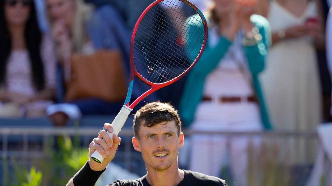Journeyman tennis player Billy Harris goes from van life to mapping his ...