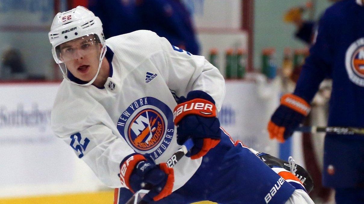 Wilde is a wild one for Islanders - Newsday