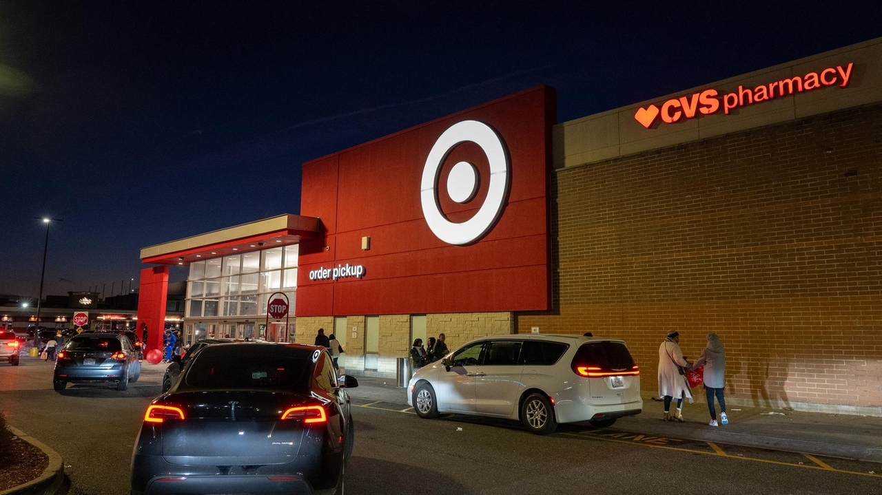 2 pedestrians hurt in SUV crash at Target in Valley Stream, officials ...