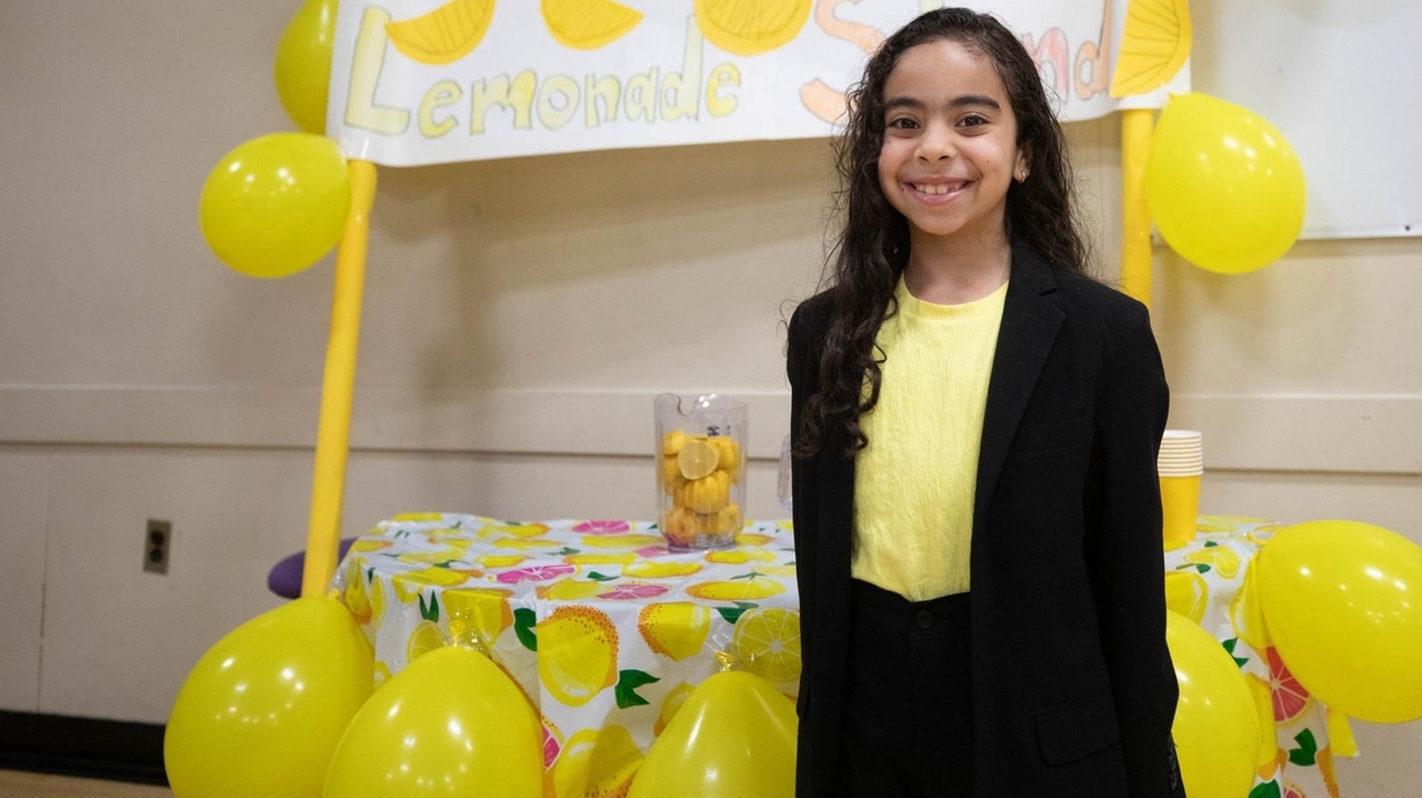 Second-graders pitch a lemonade business to 'sharks' in Baldwin school ...