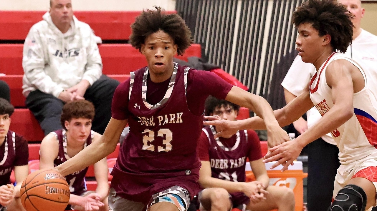 Dimaunt'e Gardner helps Deer Park boys basketball clinch Suffolk League ...