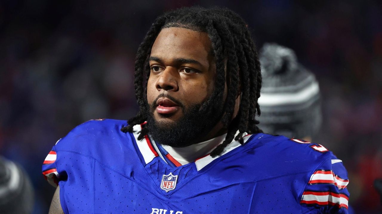 Giants sign defensive lineman Jordan Phillips - Newsday