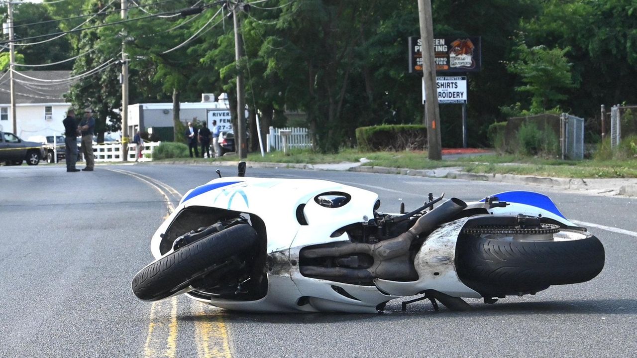 Motorcyclist killed in hit-and-run crash in Riverside, Southampton ...