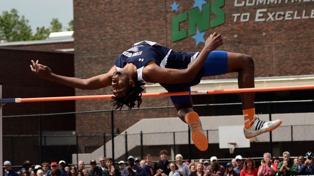 Jyles Etienne, Daniel Claxton have a high jump rivalry for the ages ...