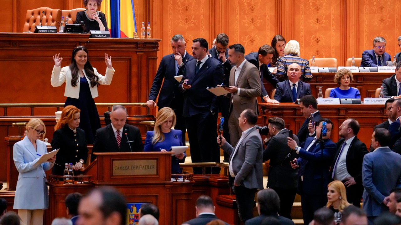 Romania's pro-European coalition collapses after prime minister fails a ...