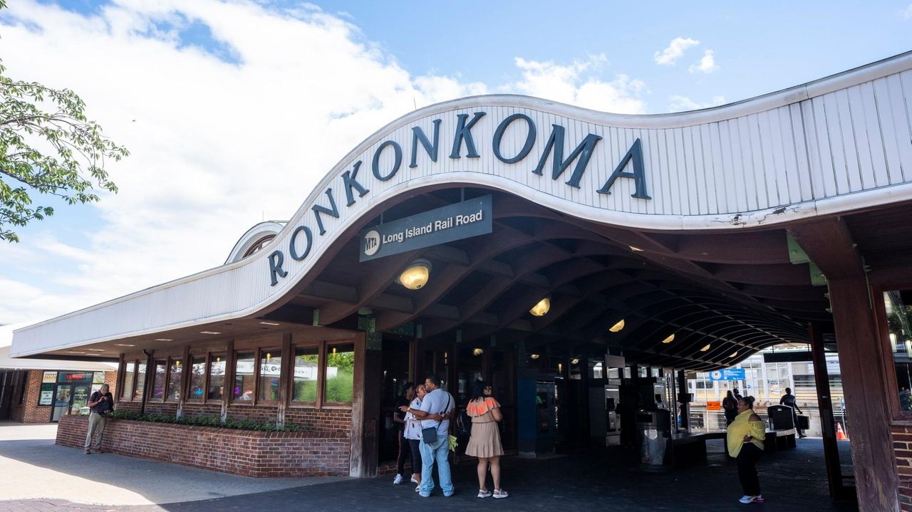 Midway Crossing development: Business leaders, others look to what's ...