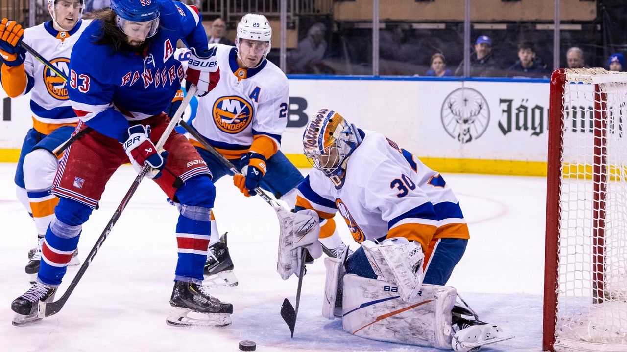 Gross: Intense Rangers-Isles game left us wanting more - Newsday