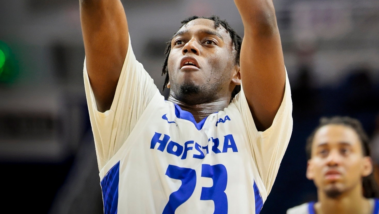 Hofstra falls to Northeastern despite Tyler Thomas' 32 points - Newsday