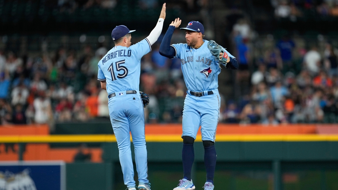 Whit Merrifield and Alek Manoah lead the Blue Jays to a 12-2 victory ...