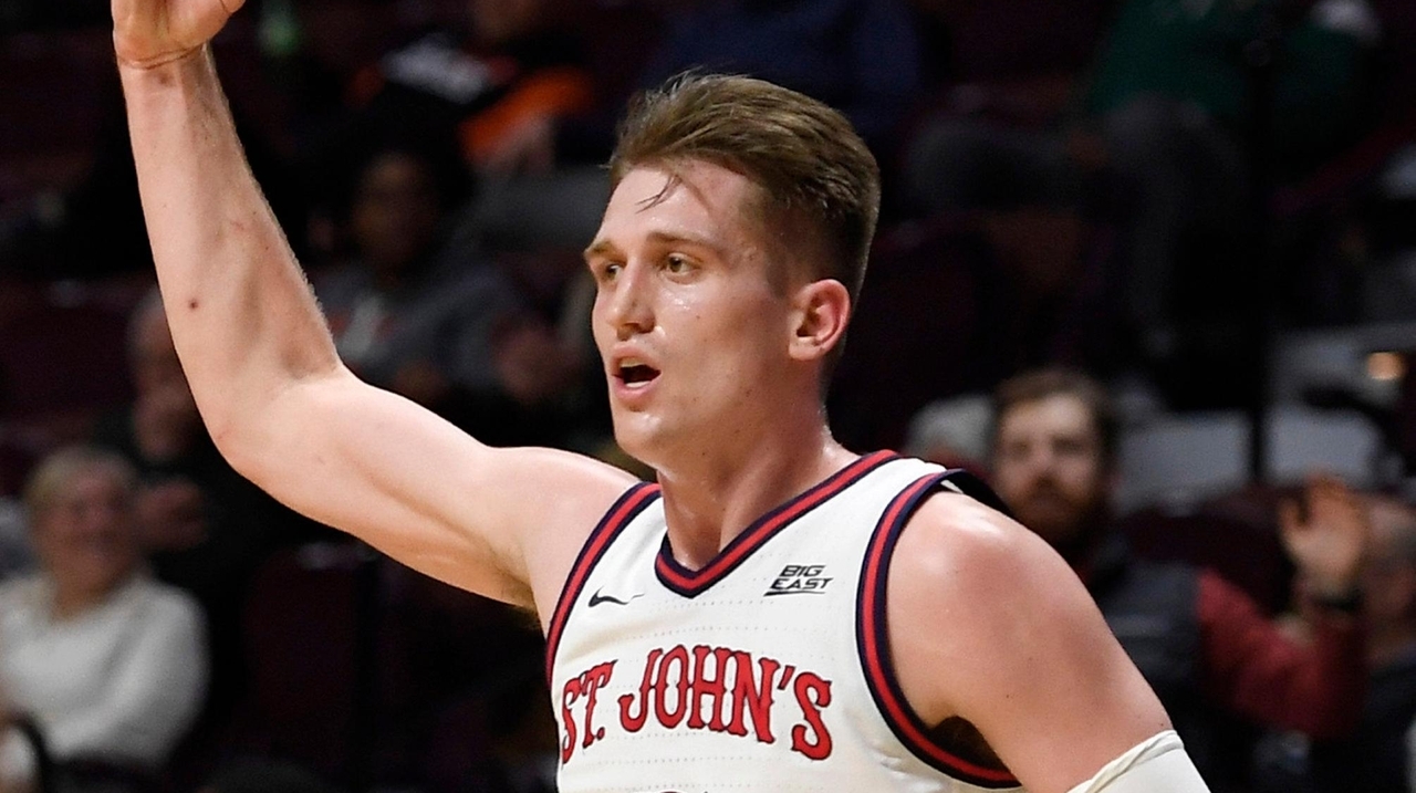 David Caraher's 17 points lead St. John's past UMass at Hall of Fame ...