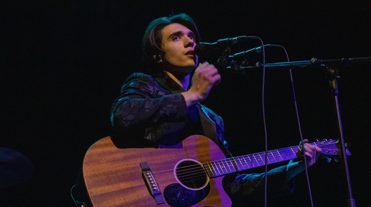 Chris Milo performs all of the instruments at Suffolk Theater ...