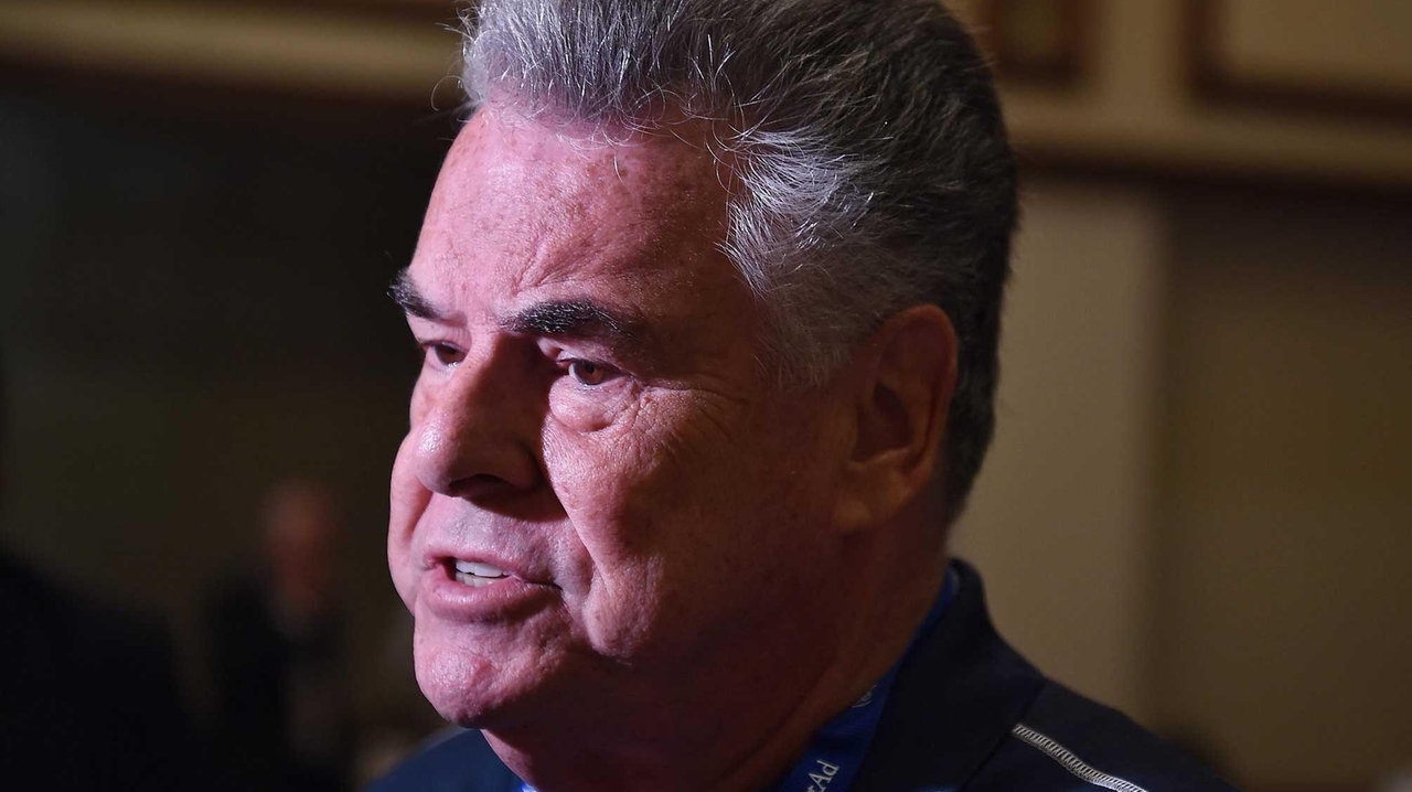 DuWayne Gregory hits Peter King over Facebook deletions - Newsday
