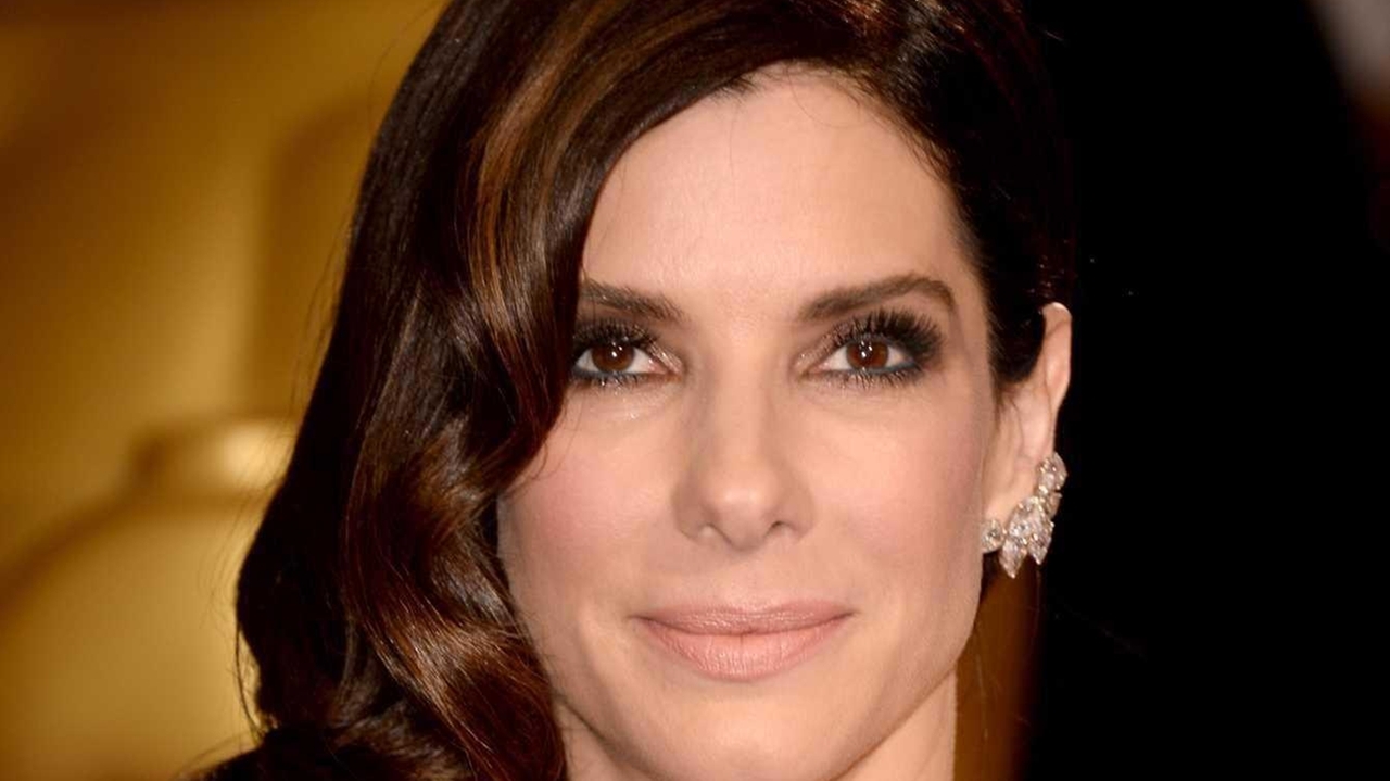 Sandra Bullock named People magazine's 'World's Most Beautiful Woman ...