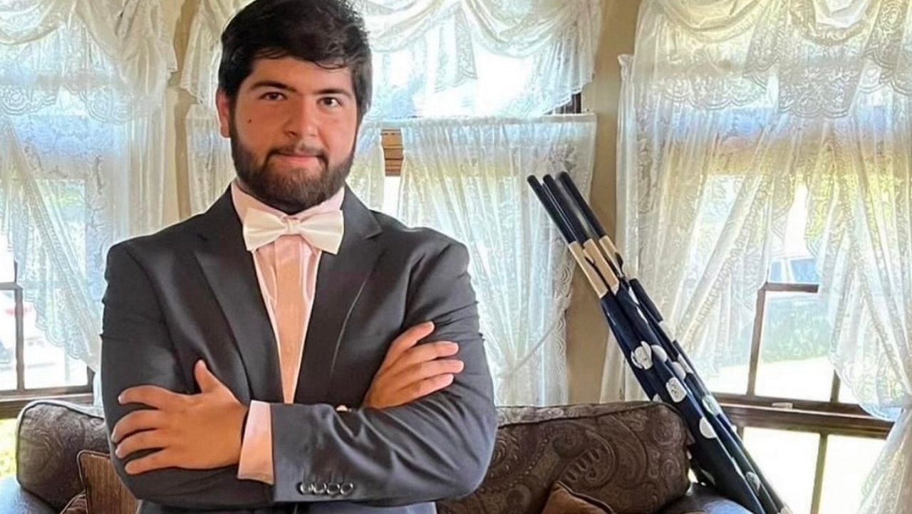 Robert Bush, Selden teen who collapsed on field, dies, and family ...