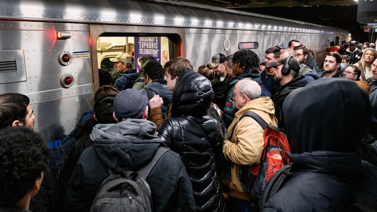 LIRR workers frustrated by Grand Central Madison schedule overhaul too ...