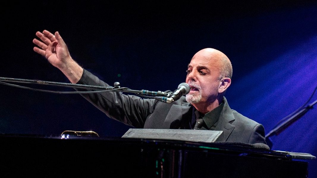 Billy Joel sets newest MSG residency show for May 5 - Newsday