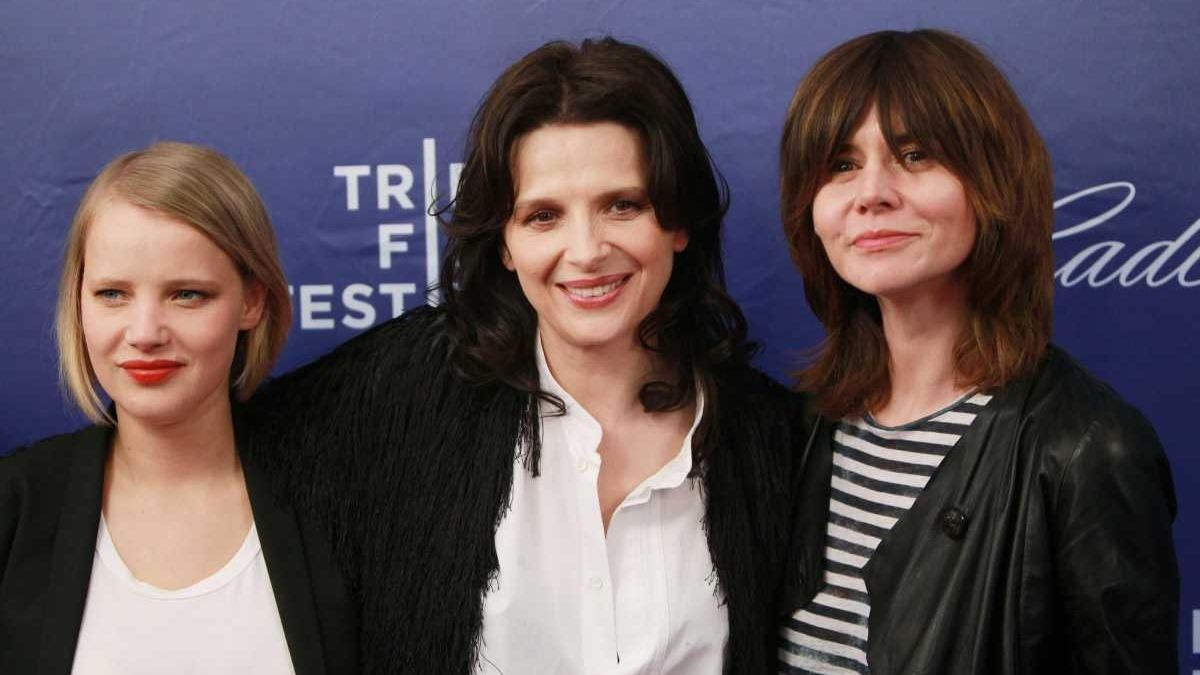 'Elles' about a mom and two hookers - Newsday