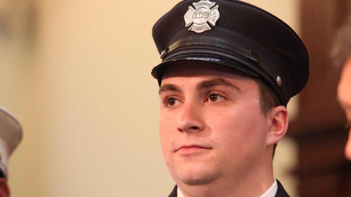 Mangano honors Good Samaritan EMT - Newsday